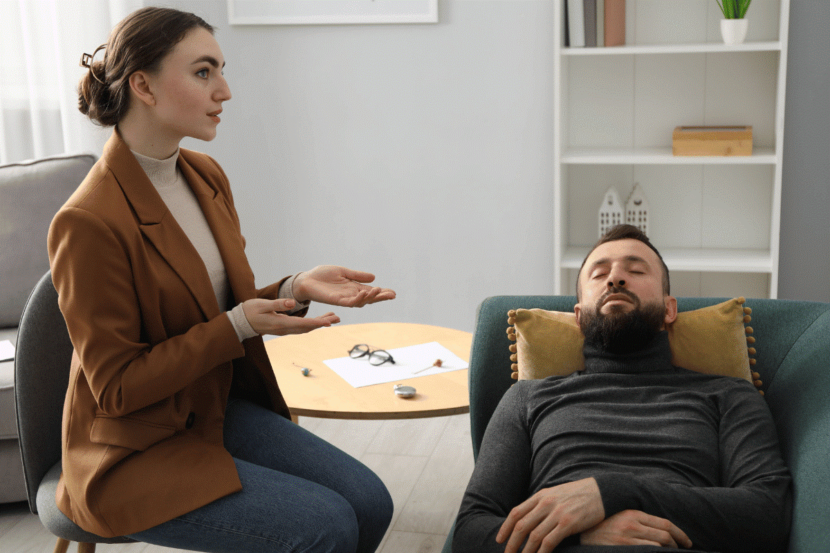 What is Hypnosis Therapy? Benefits, Process & Expectations | Positive ...